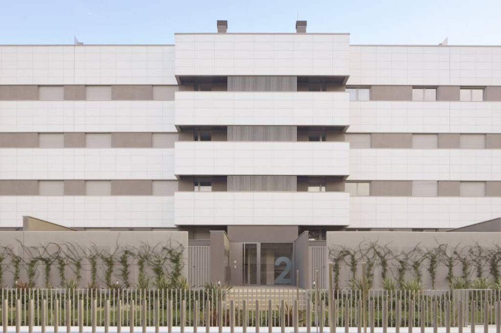 What is thermal inertia in buildings and how does it save energy ...