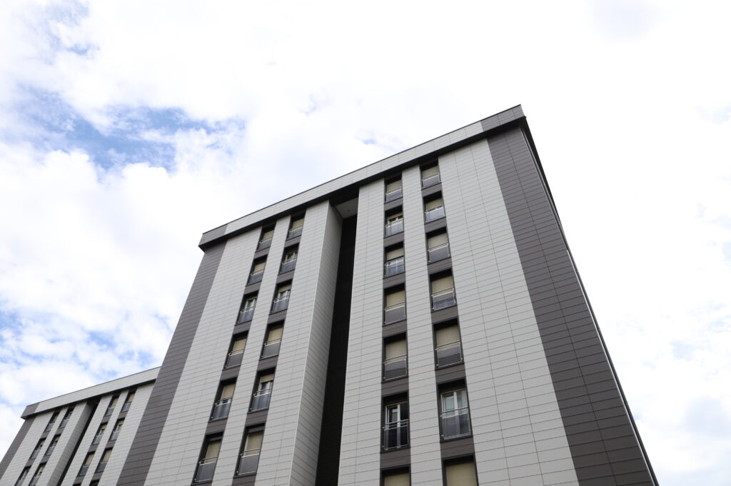 What is thermal inertia in buildings and how does it save energy ...
